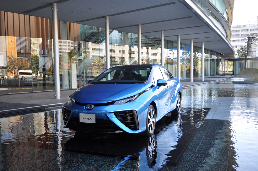 A hydrogen fuel cell vehicle that adds practicality to its ...
