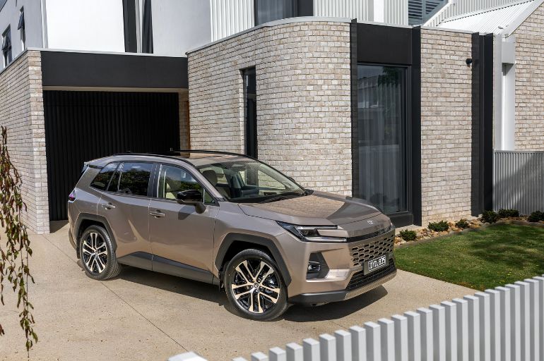New High-Spec Toyota RAV4 Variants Target Fleet and Novated Lease ...